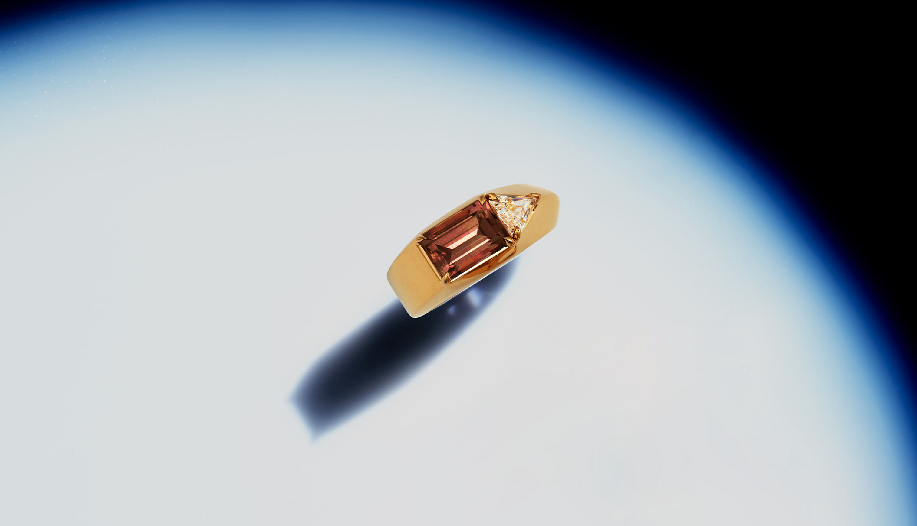 Facette Series – REZA